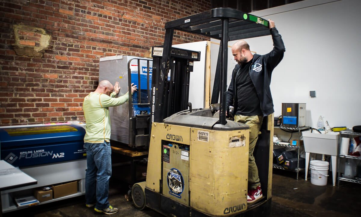 A photo story of Levergear's new robot etcher. - Lever Gear